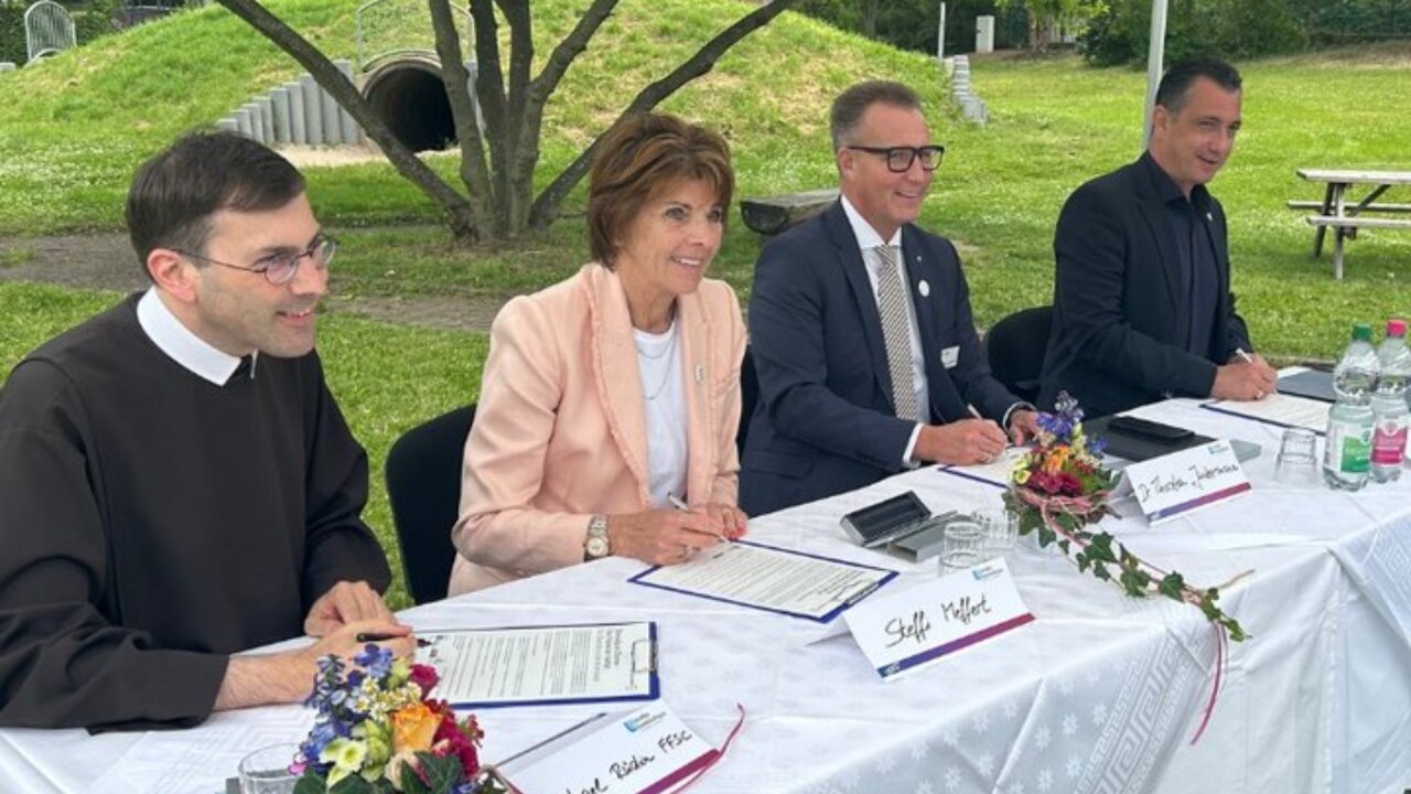 Unterzeichnung der Charta der Vielfalt